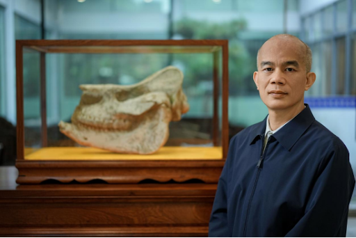 China Tackles Core Technical Bottlenecks of Large Language Models ...